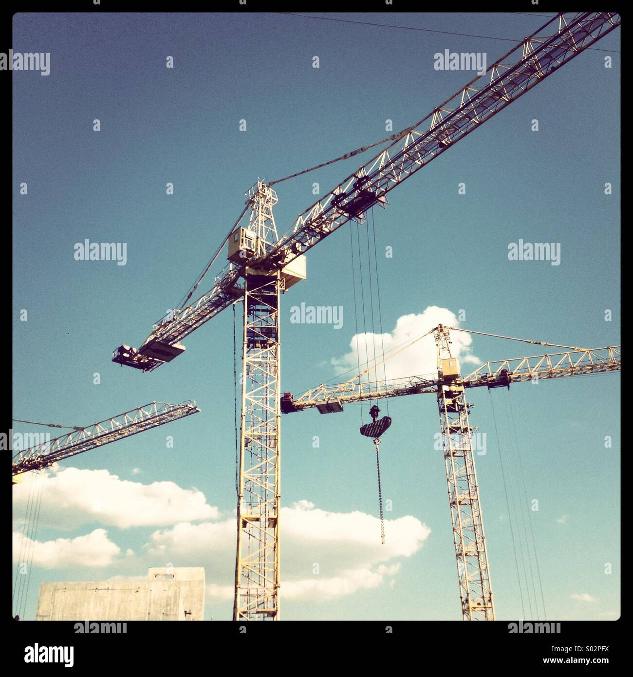 Crane arrows hi-res stock photography and images - Alamy