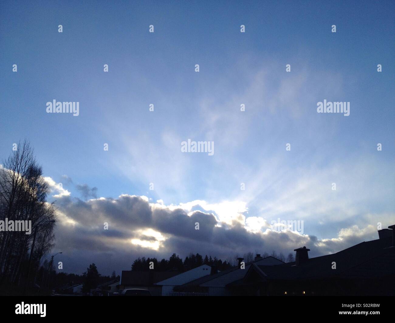 Light behind clouds hi-res stock photography and images - Alamy