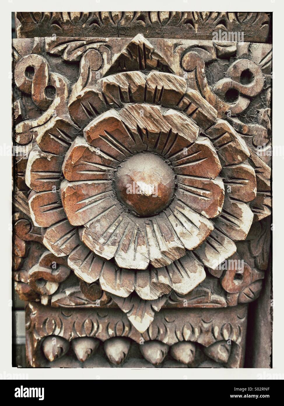 Carved wood facade hi-res stock photography and images - Alamy