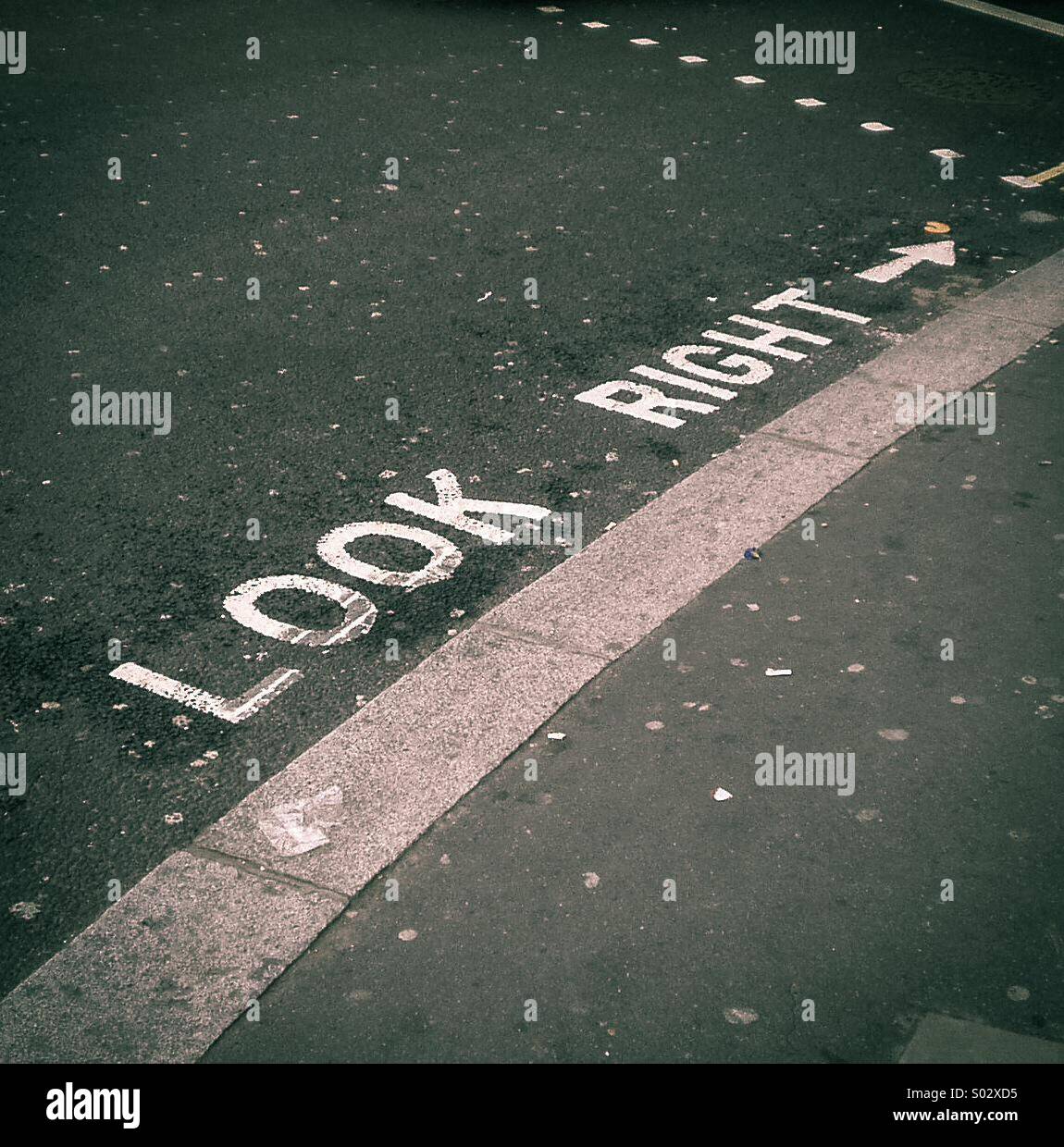 Look right sign Stock Photo - Alamy