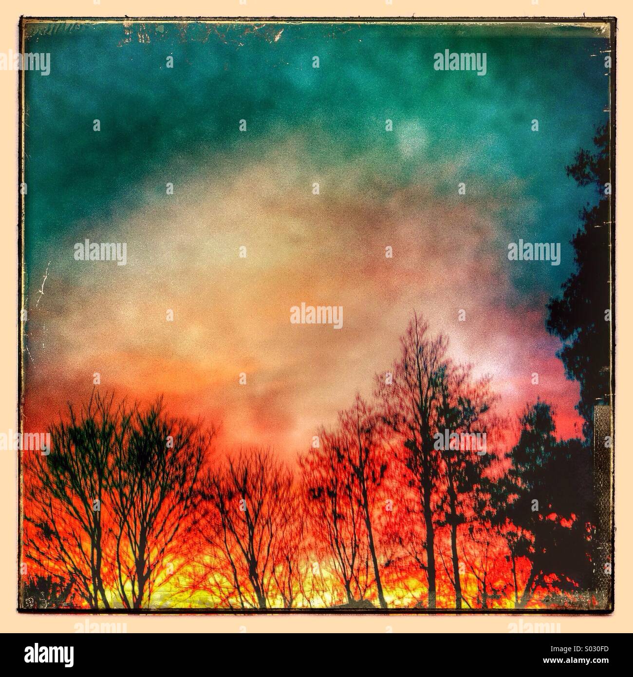 Dramatic texture hi-res stock photography and images - Alamy