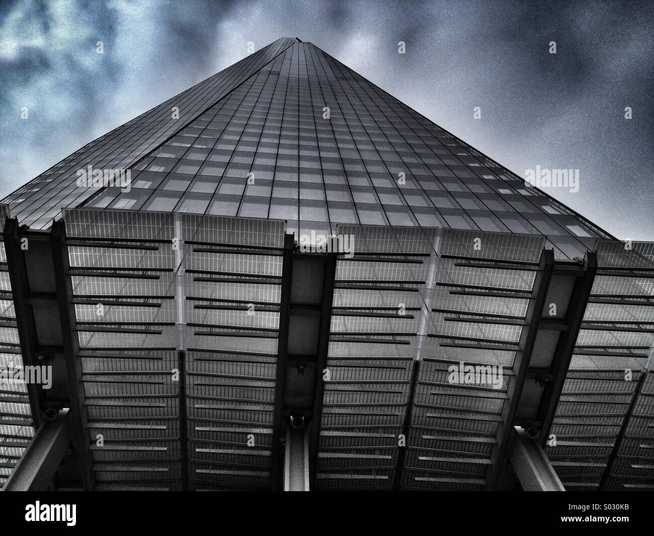 Shard skyscraper from below hi-res stock photography and images - Alamy