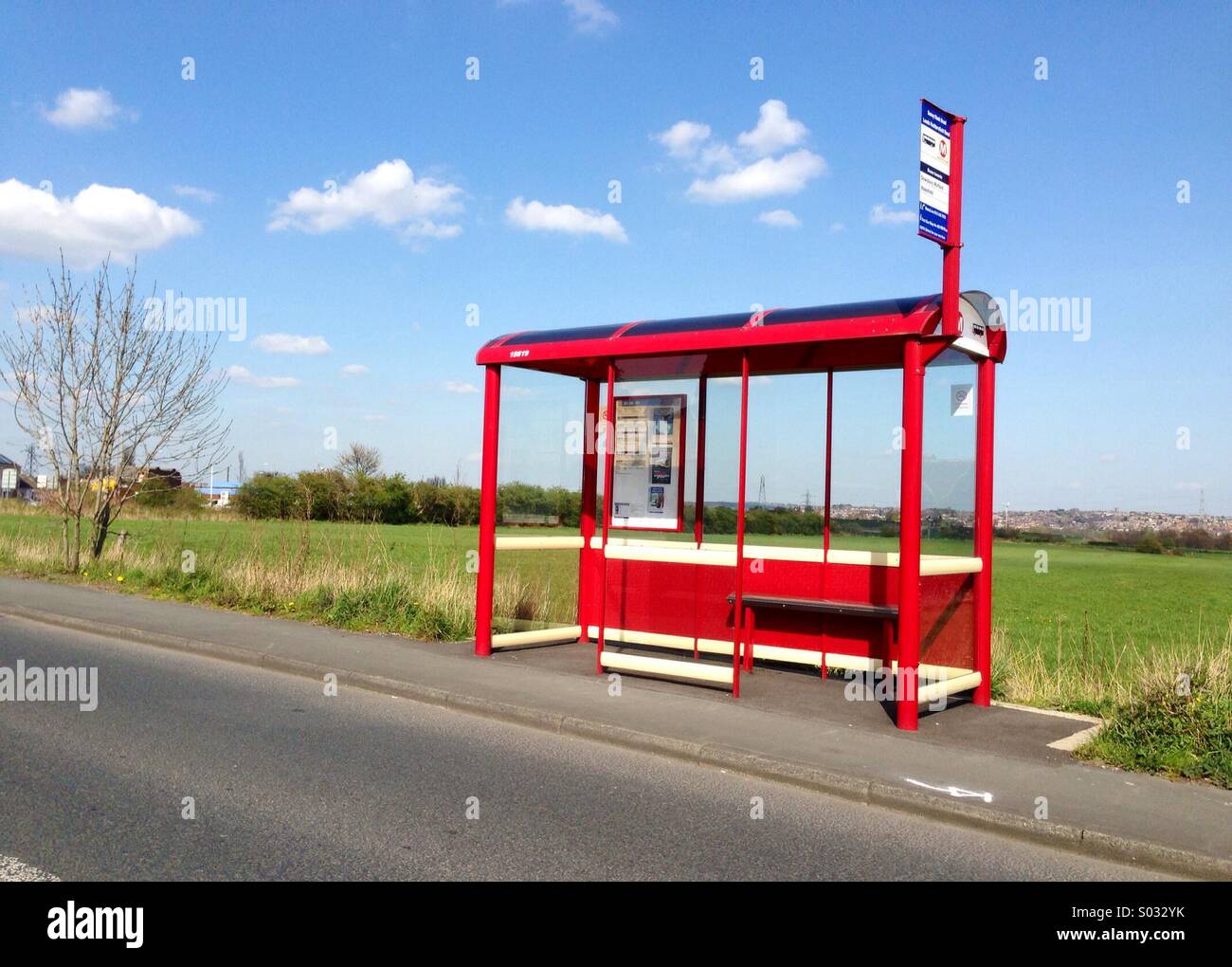 Bus stop travel hi-res stock photography and images - Alamy