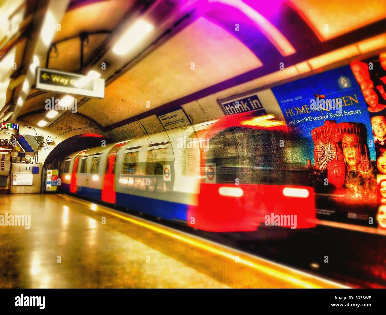 Metro tube hi-res stock photography and images - Alamy