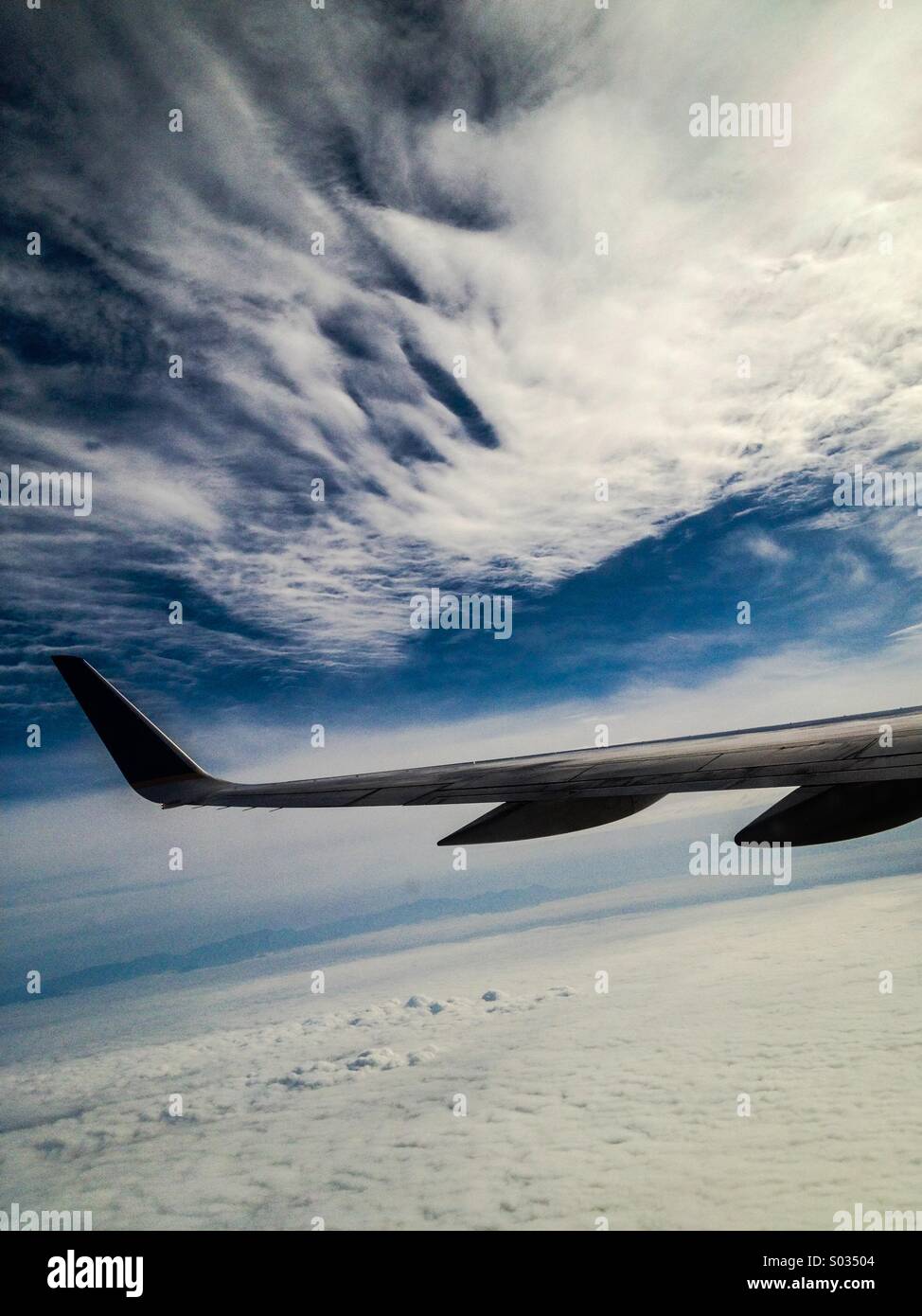 Port airplane wing hi-res stock photography and images - Alamy
