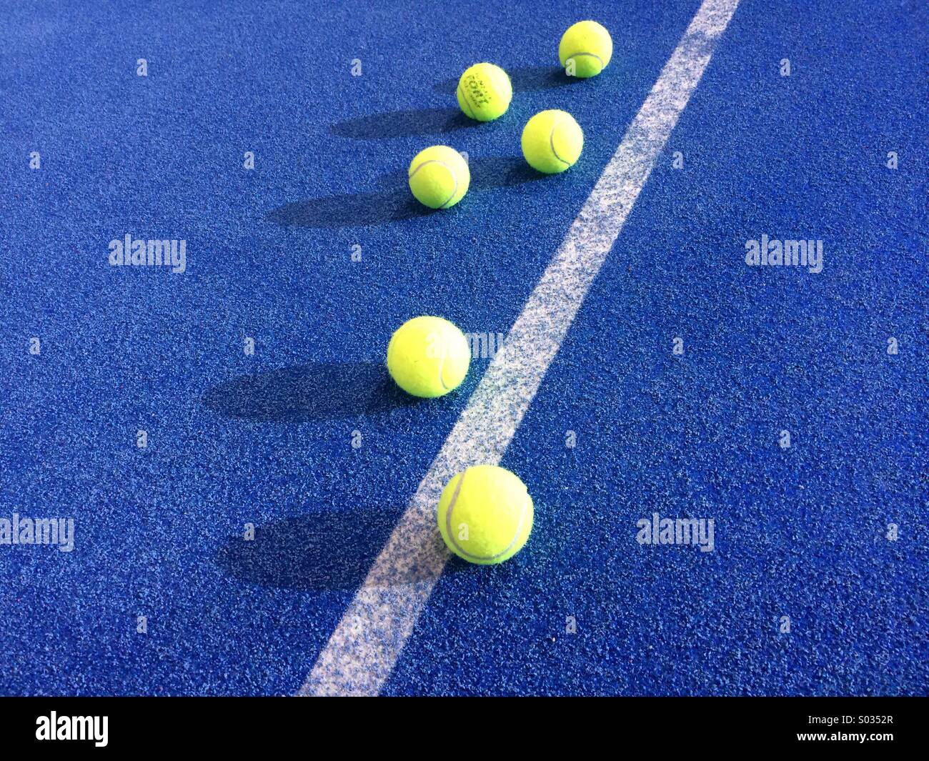 Tenis ball hi-res stock photography and images - Alamy