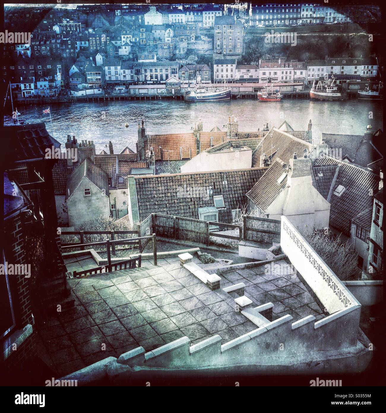 Whitby streets hi-res stock photography and images - Alamy