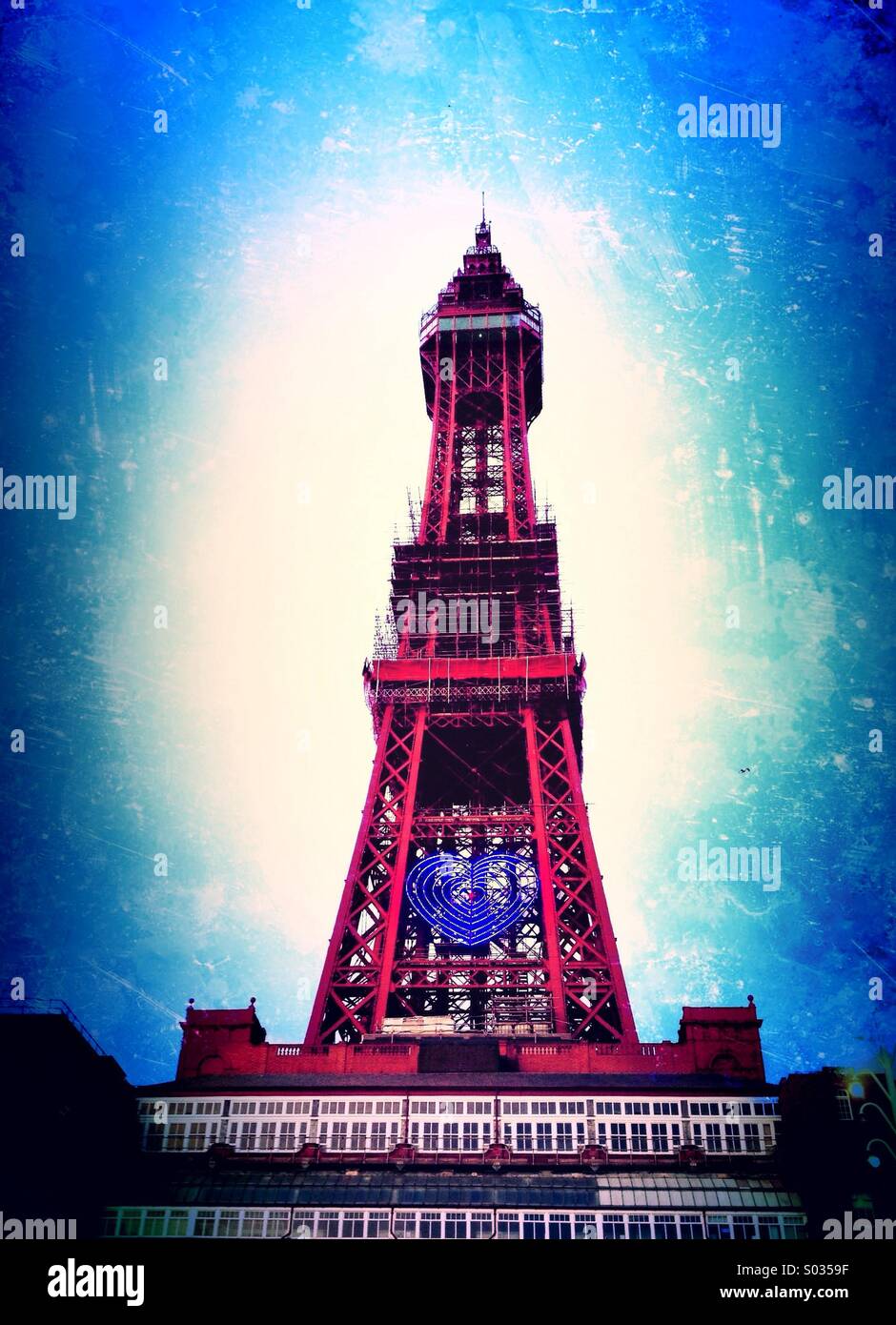 Blackpool tower with scaffolding hi-res stock photography and images ...