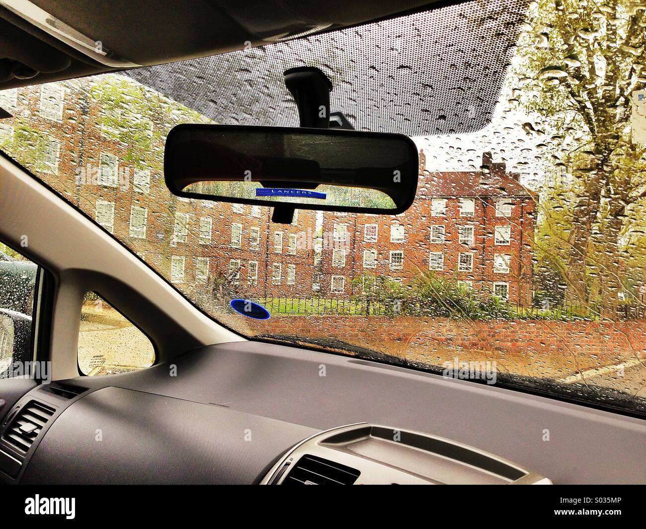 Rain on the windscreen Stock Photo - Alamy