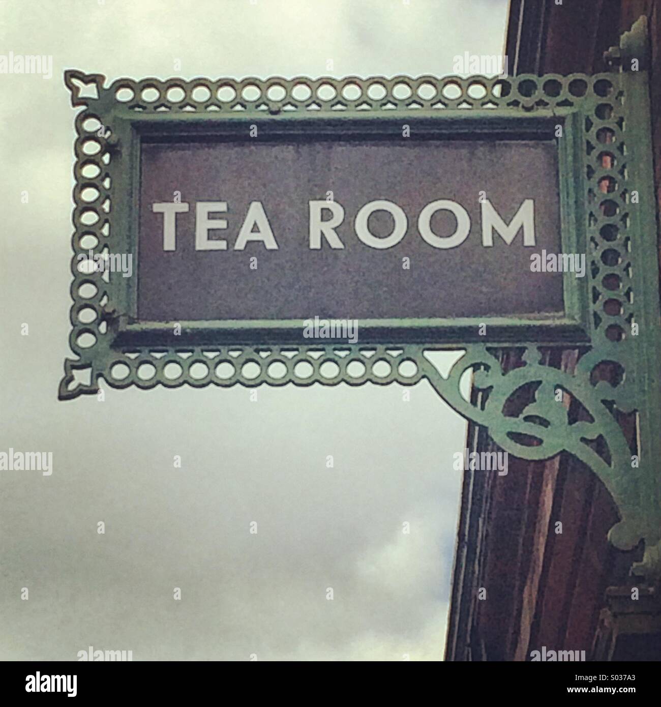 Vintage Tea Room on a station platform of the Great Central Railway in ...