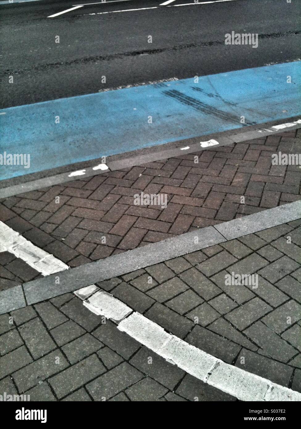 Uk cycle junction hi-res stock photography and images - Alamy