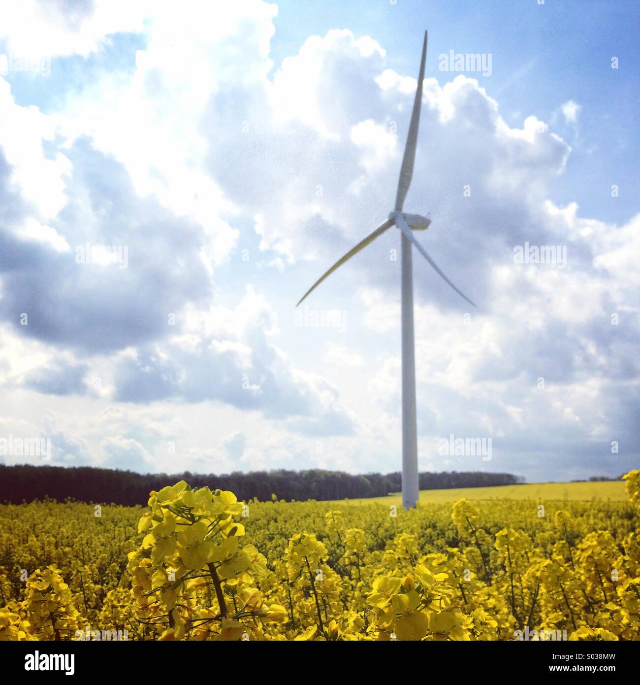 Wind generator hi-res stock photography and images - Alamy