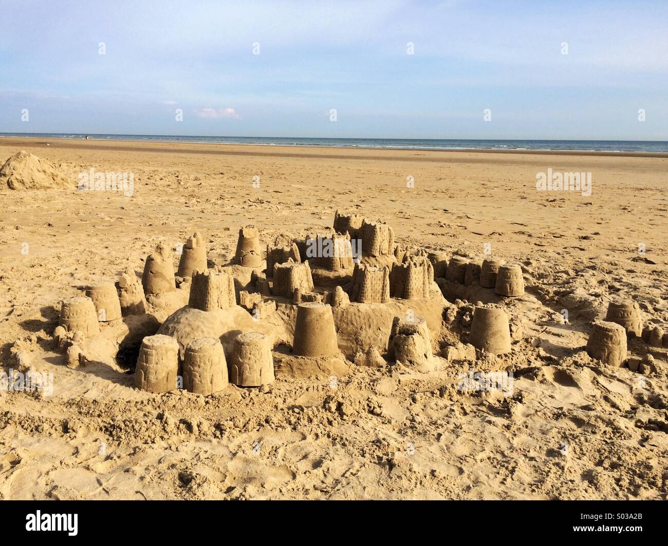 Sand castle hi-res stock photography and images - Alamy