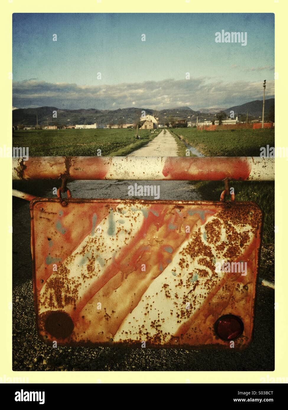 Road blocked hi-res stock photography and images - Alamy