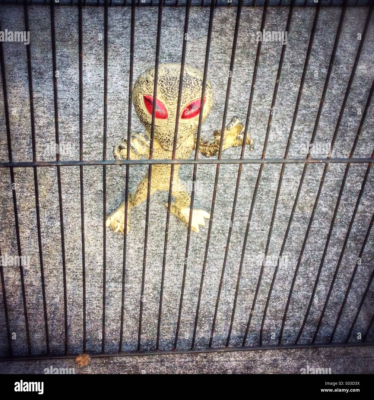 Alien cage hi-res stock photography and images - Alamy