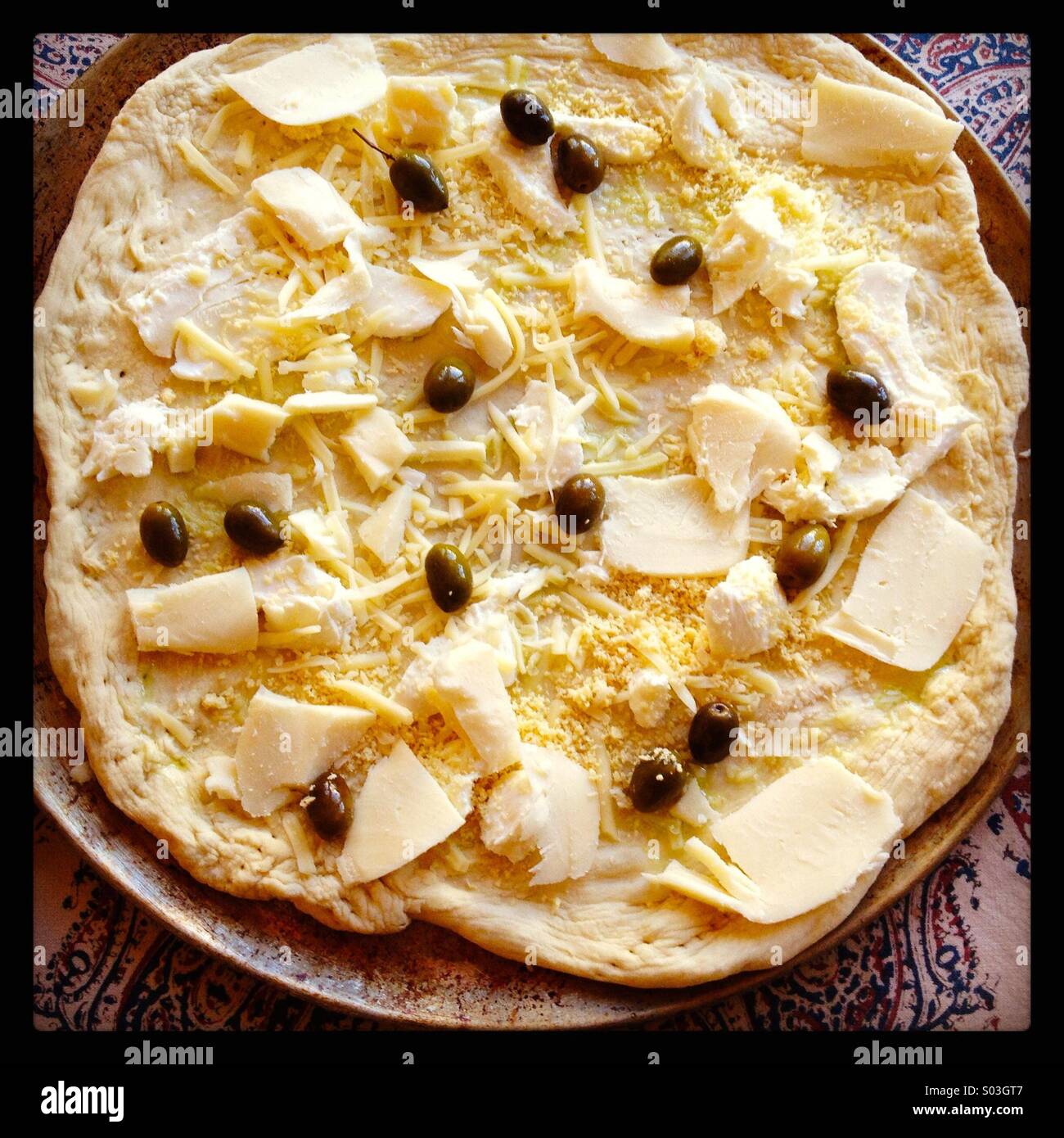 White pizza hi-res stock photography and images - Alamy