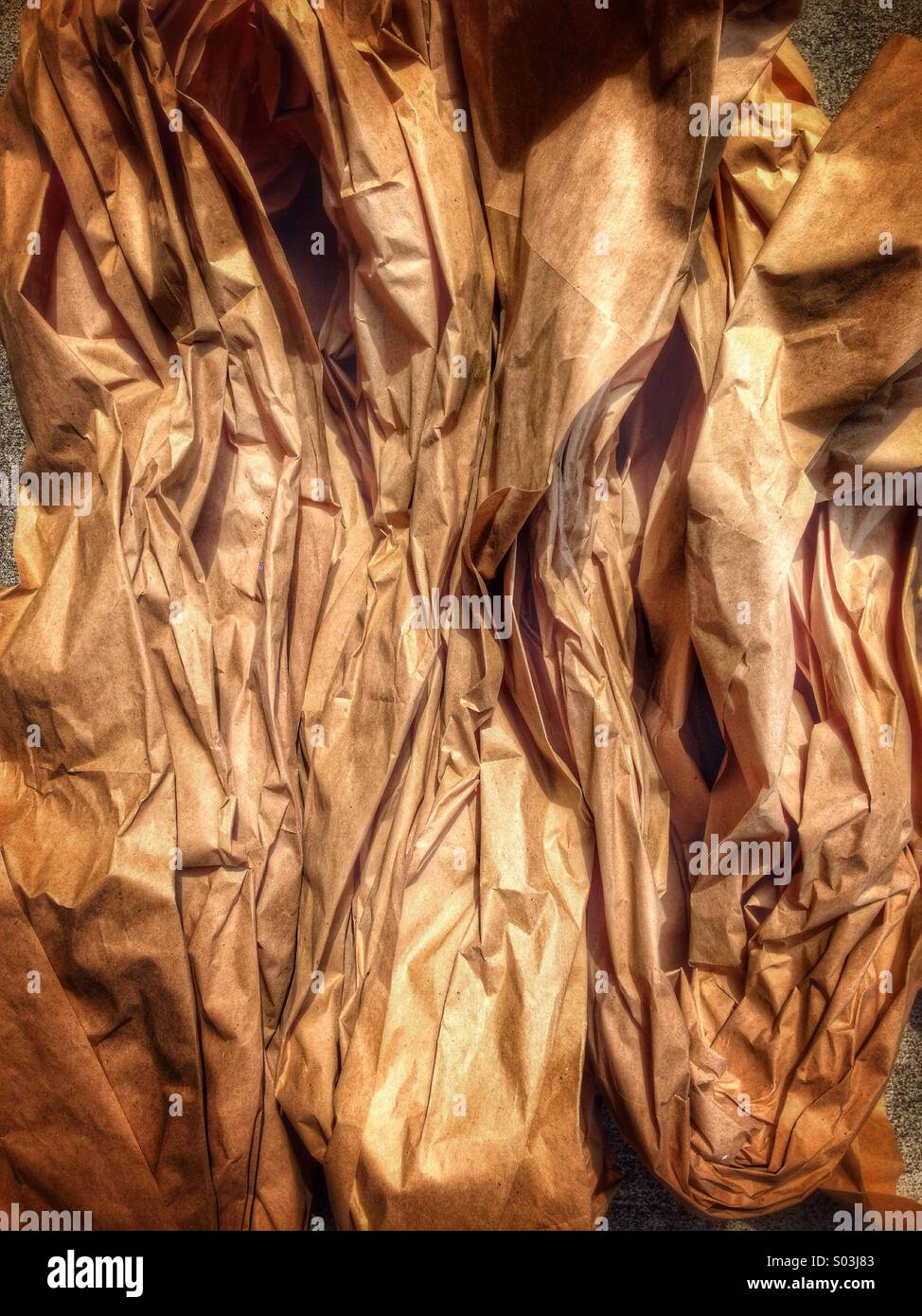 Paper packing material hi-res stock photography and images - Alamy
