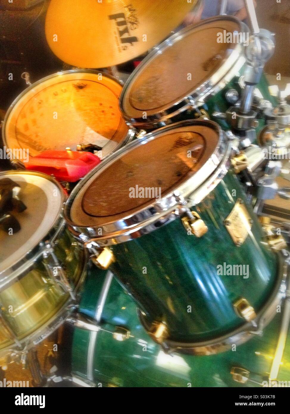 Drum symbols hi-res stock photography and images - Alamy