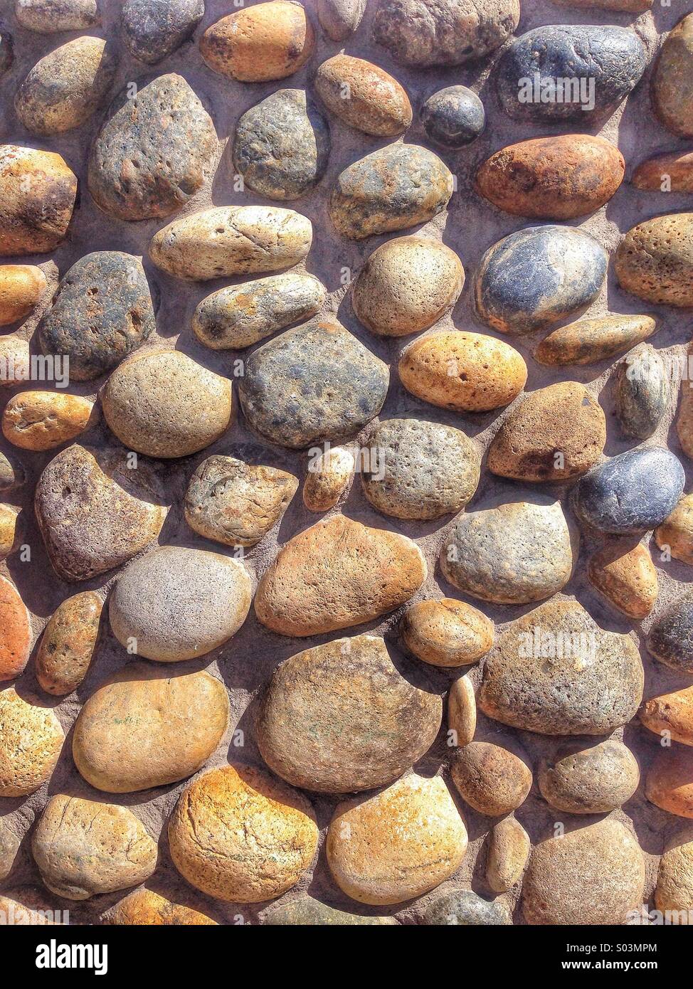 Riverstone wall hi-res stock photography and images - Alamy