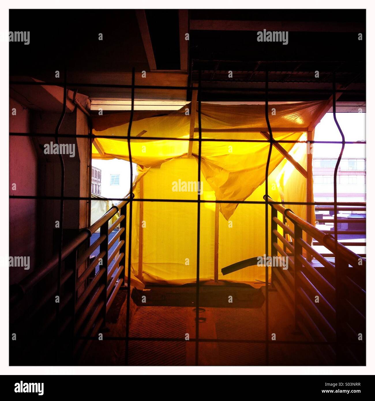 Yellow bars hi-res stock photography and images - Alamy