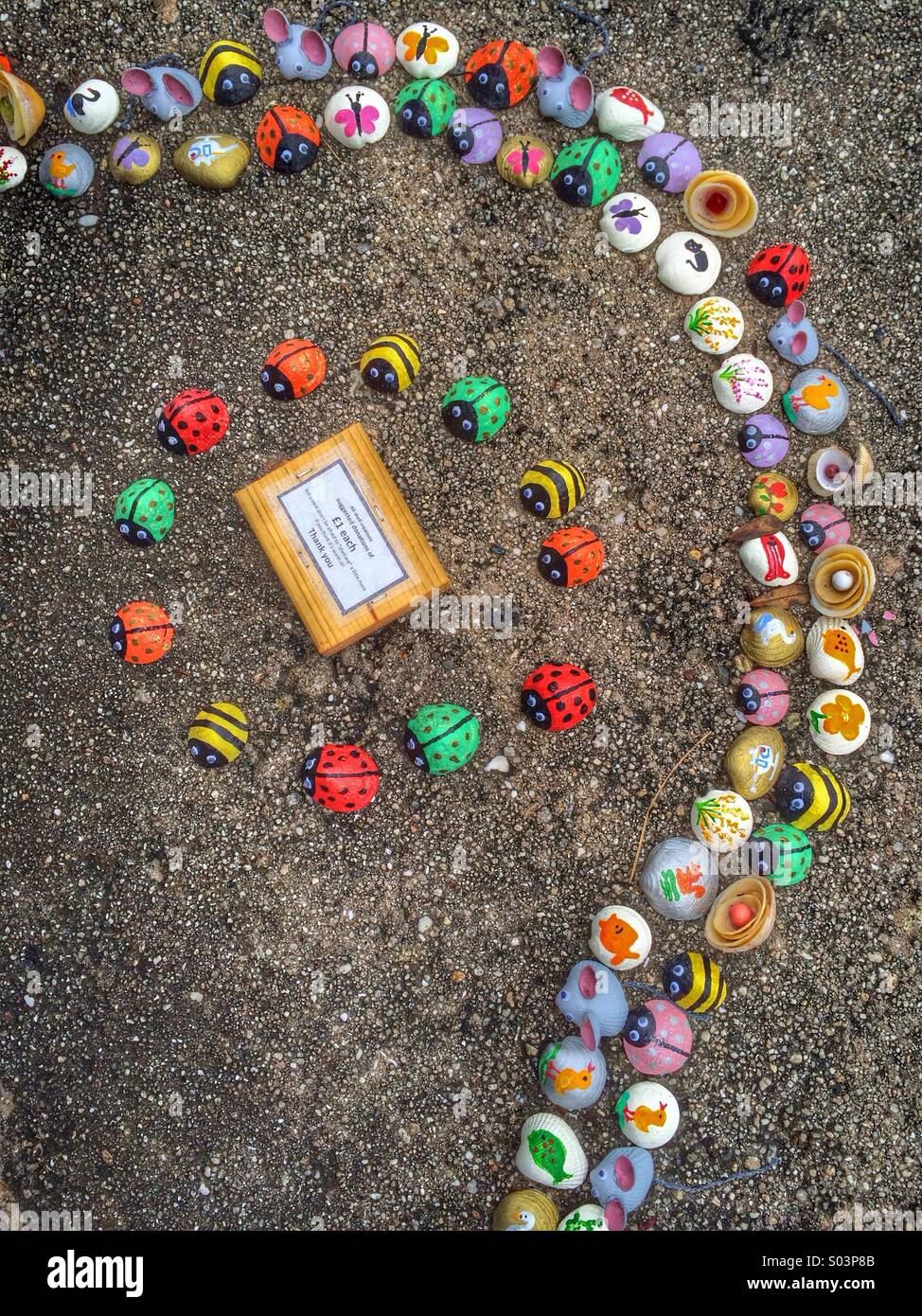 Painted stones hi-res stock photography and images - Alamy