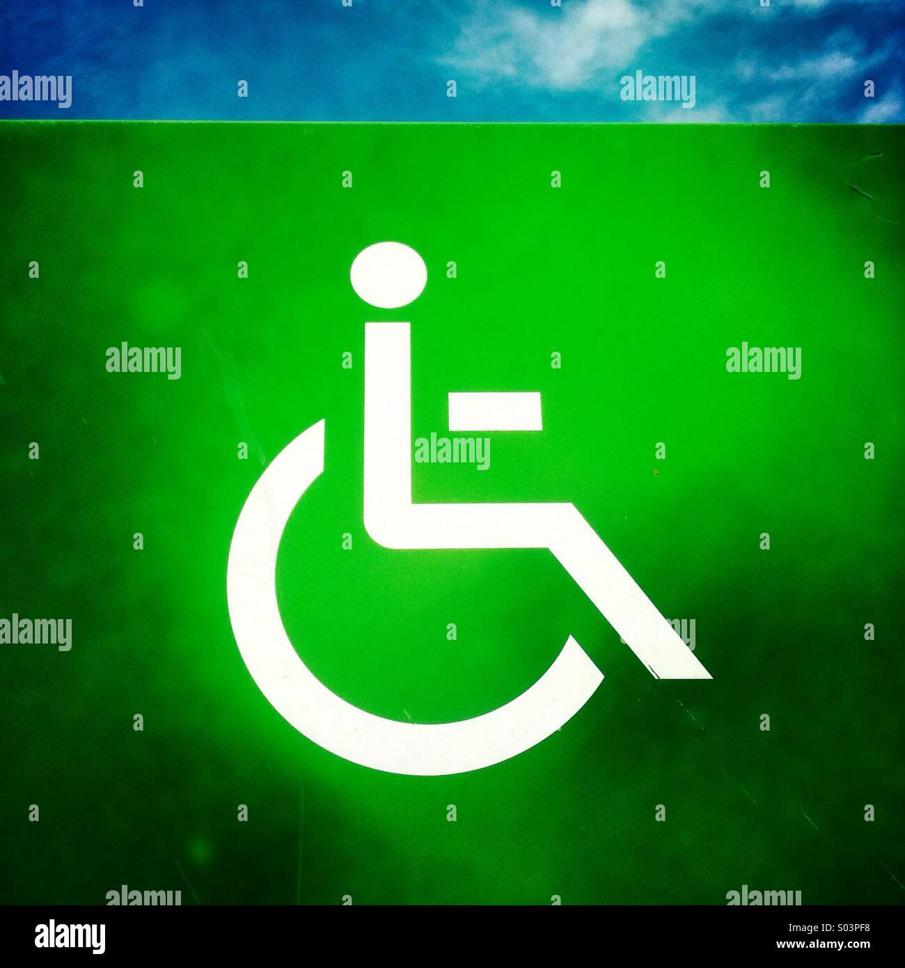 Disabled wheelchair sign hi-res stock photography and images - Alamy