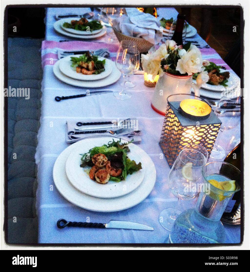 Outdoor dinner setting Stock Photo - Alamy