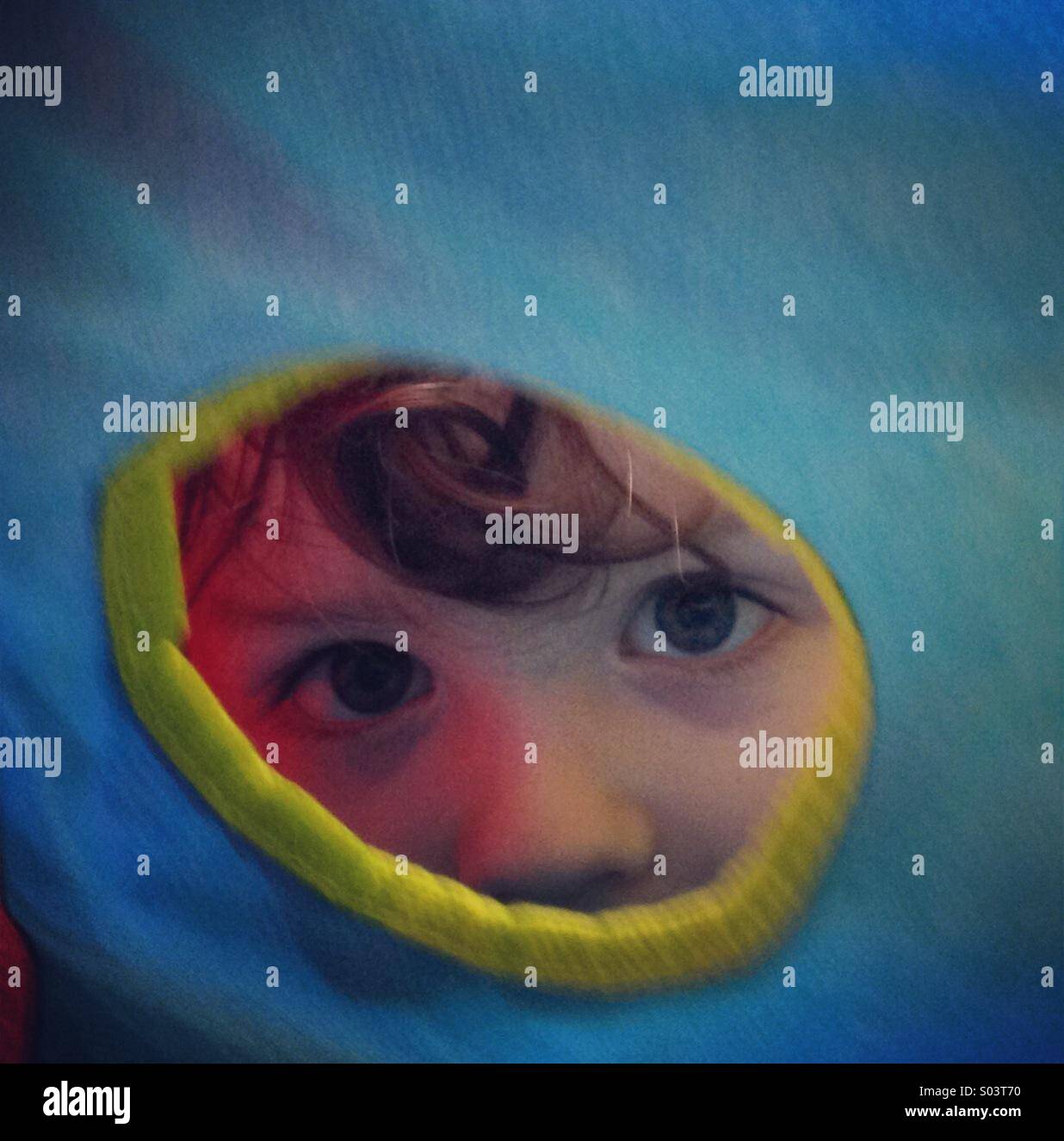 Peeping window hi-res stock photography and images - Alamy