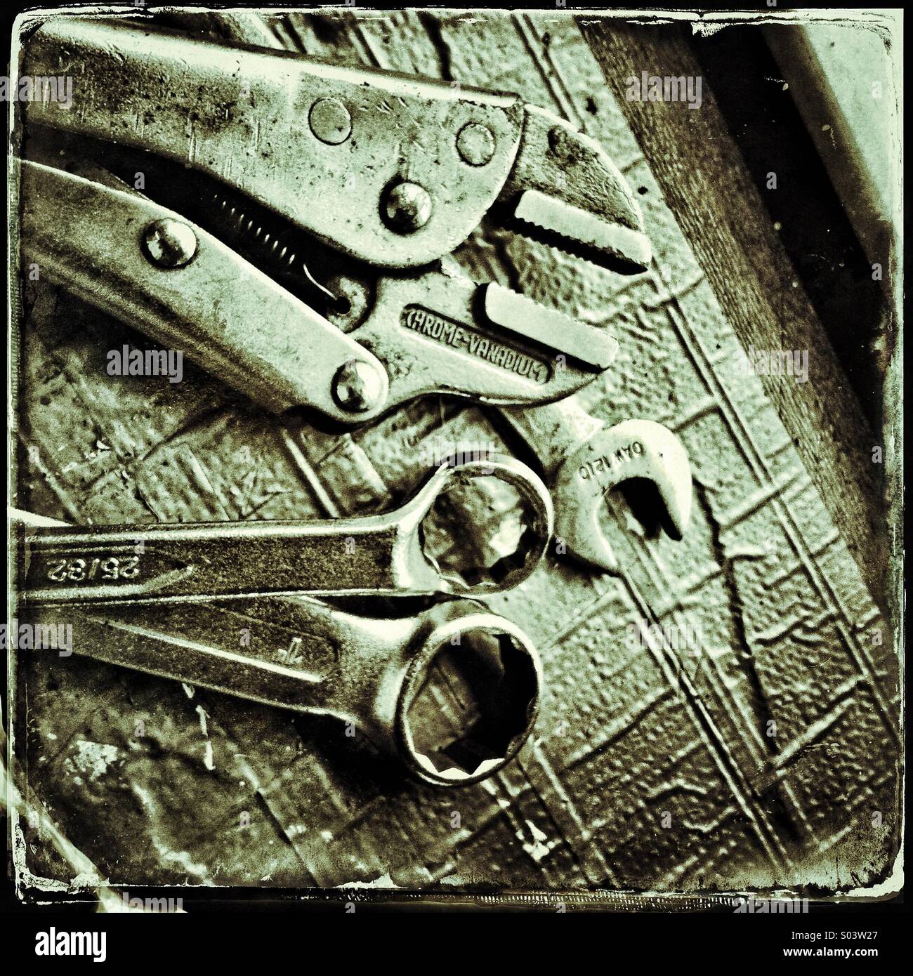 Grip tools hi-res stock photography and images - Alamy