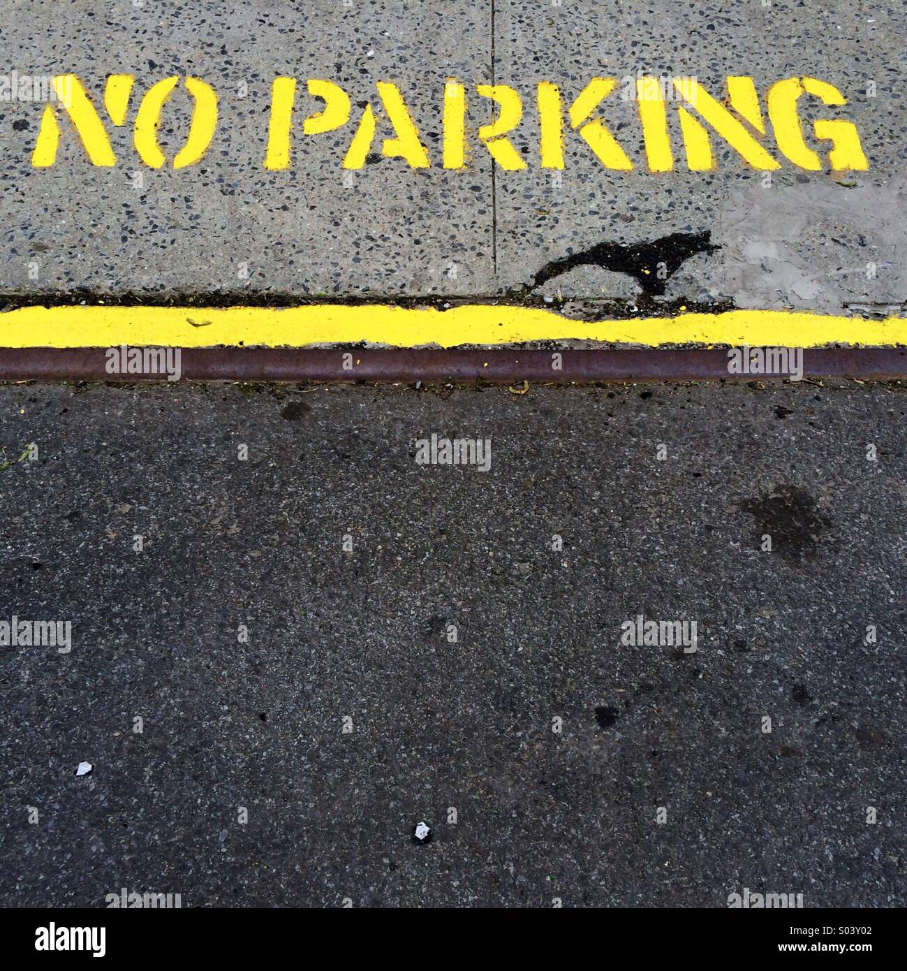 No parking warning sign hi-res stock photography and images - Alamy