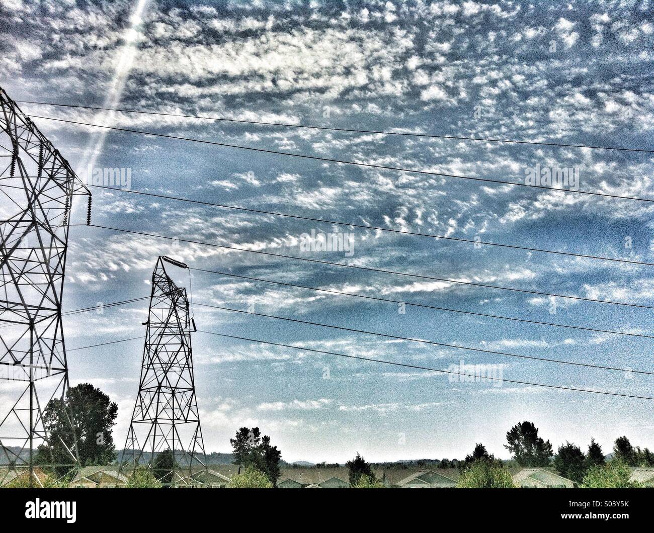 Powerlines hi-res stock photography and images - Alamy