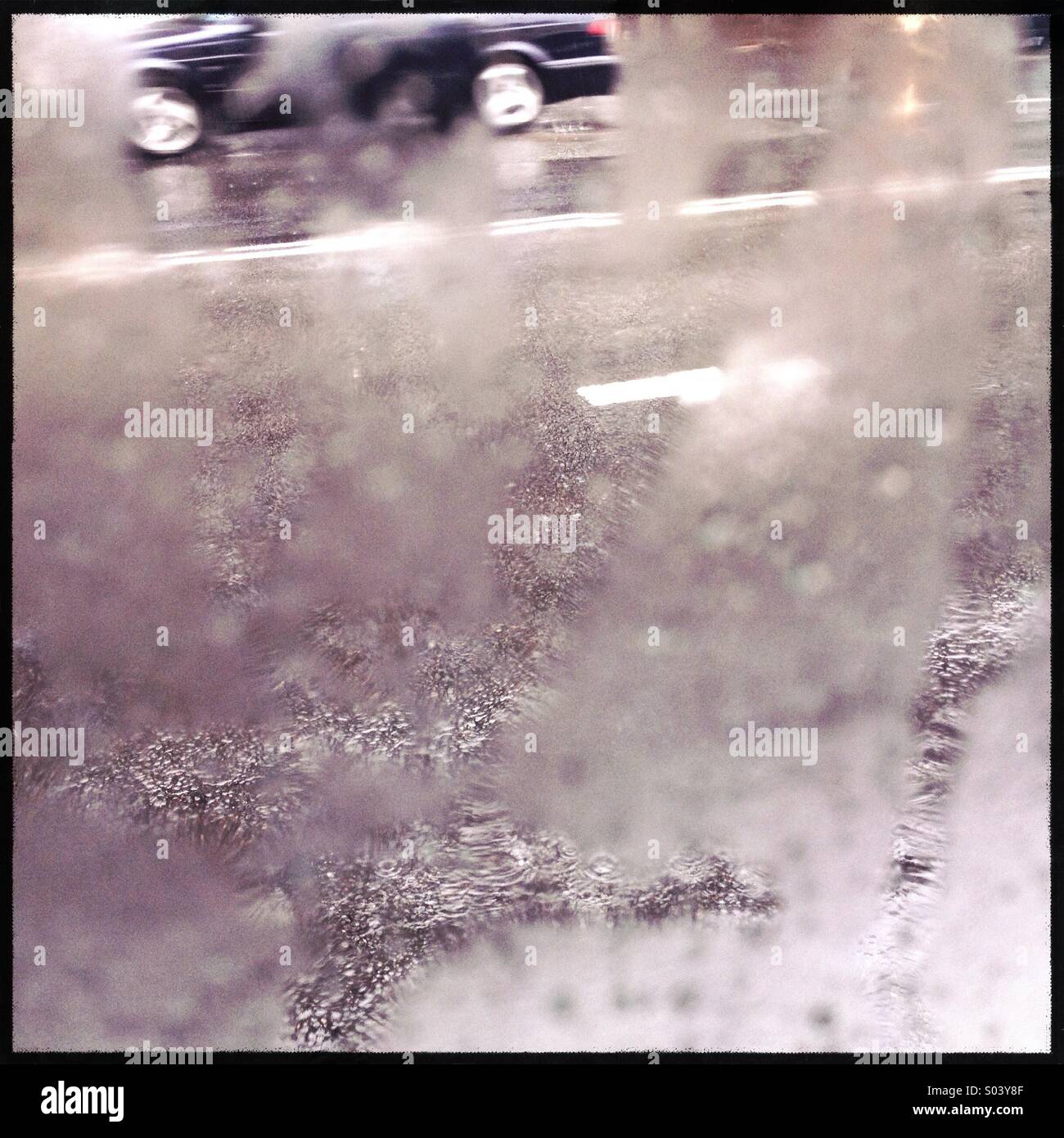 Car window in rain hi-res stock photography and images - Alamy