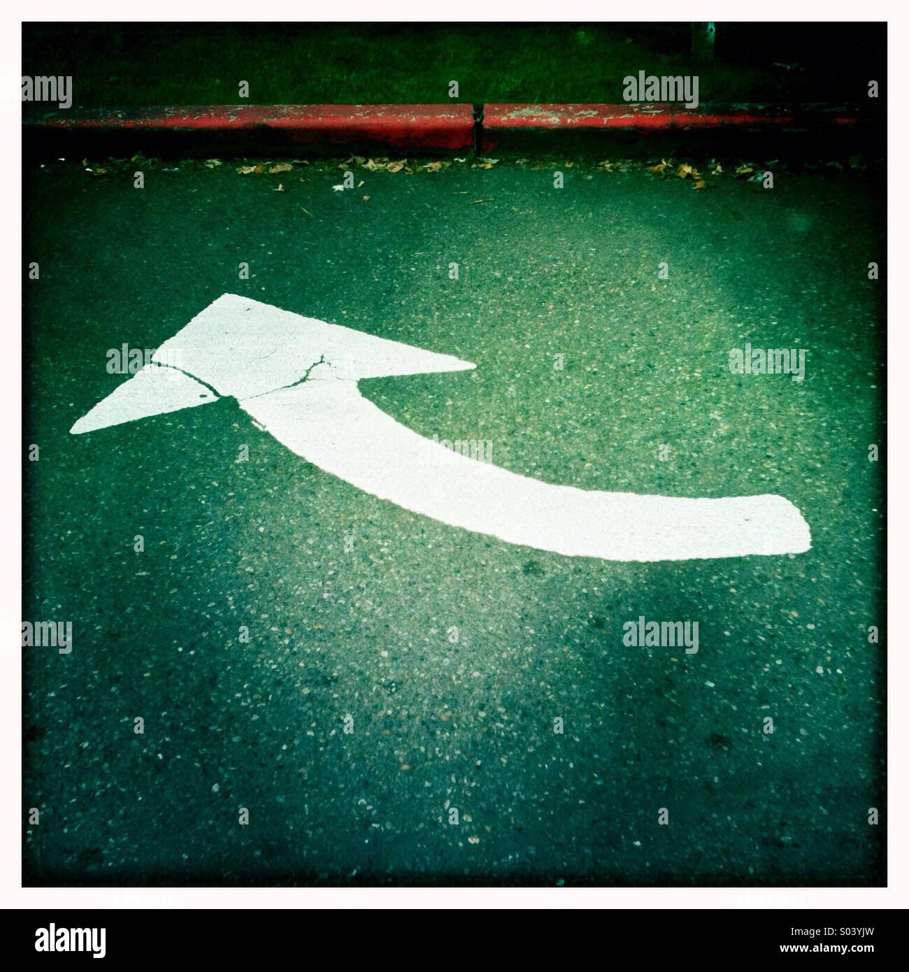 Lost arrow hi-res stock photography and images - Alamy