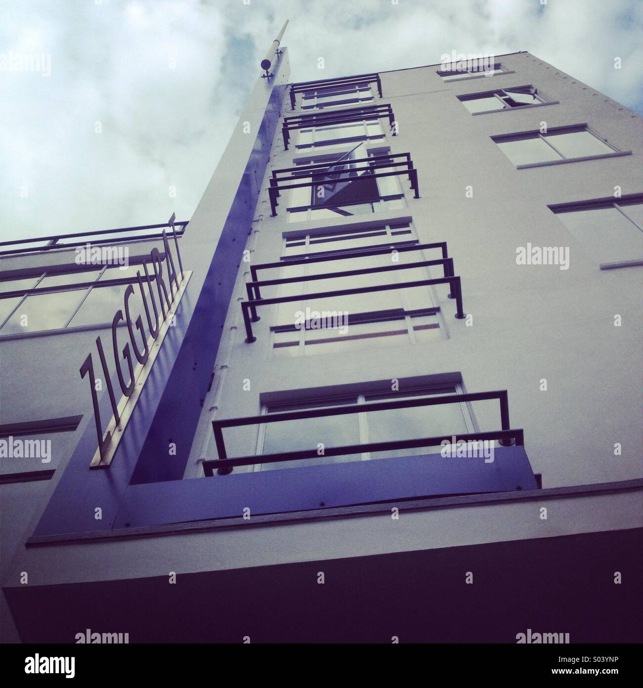 Ziggurat building london hi-res stock photography and images - Alamy