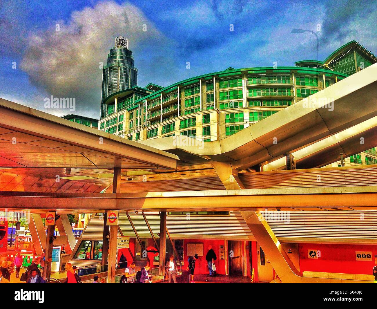 Vauxhall tube hi-res stock photography and images - Alamy