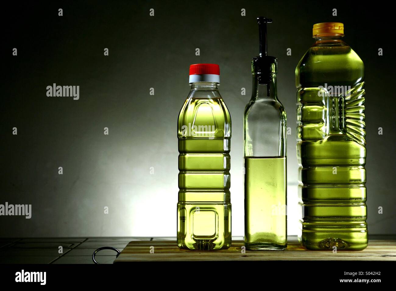Cooking oil bottles hi-res stock photography and images - Alamy