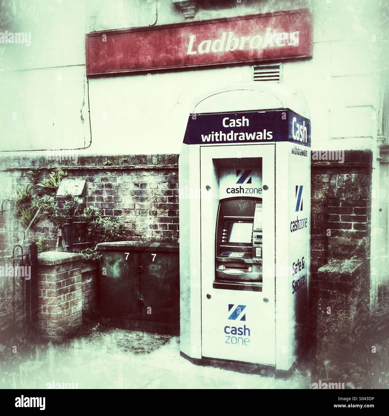 Betting office atm hi-res stock photography and images - Alamy