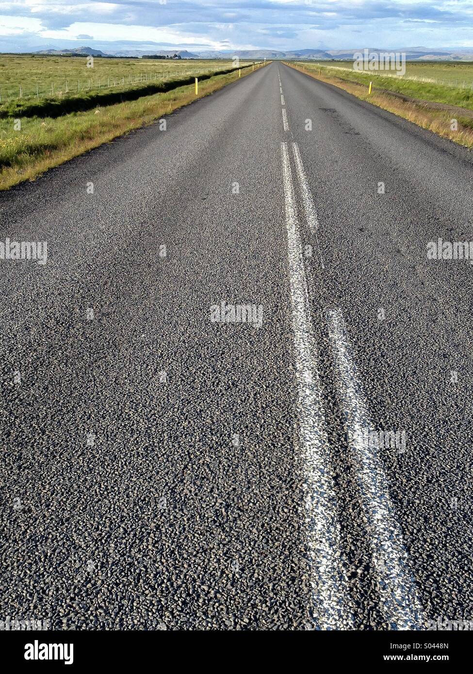 White street line Stock Photo - Alamy
