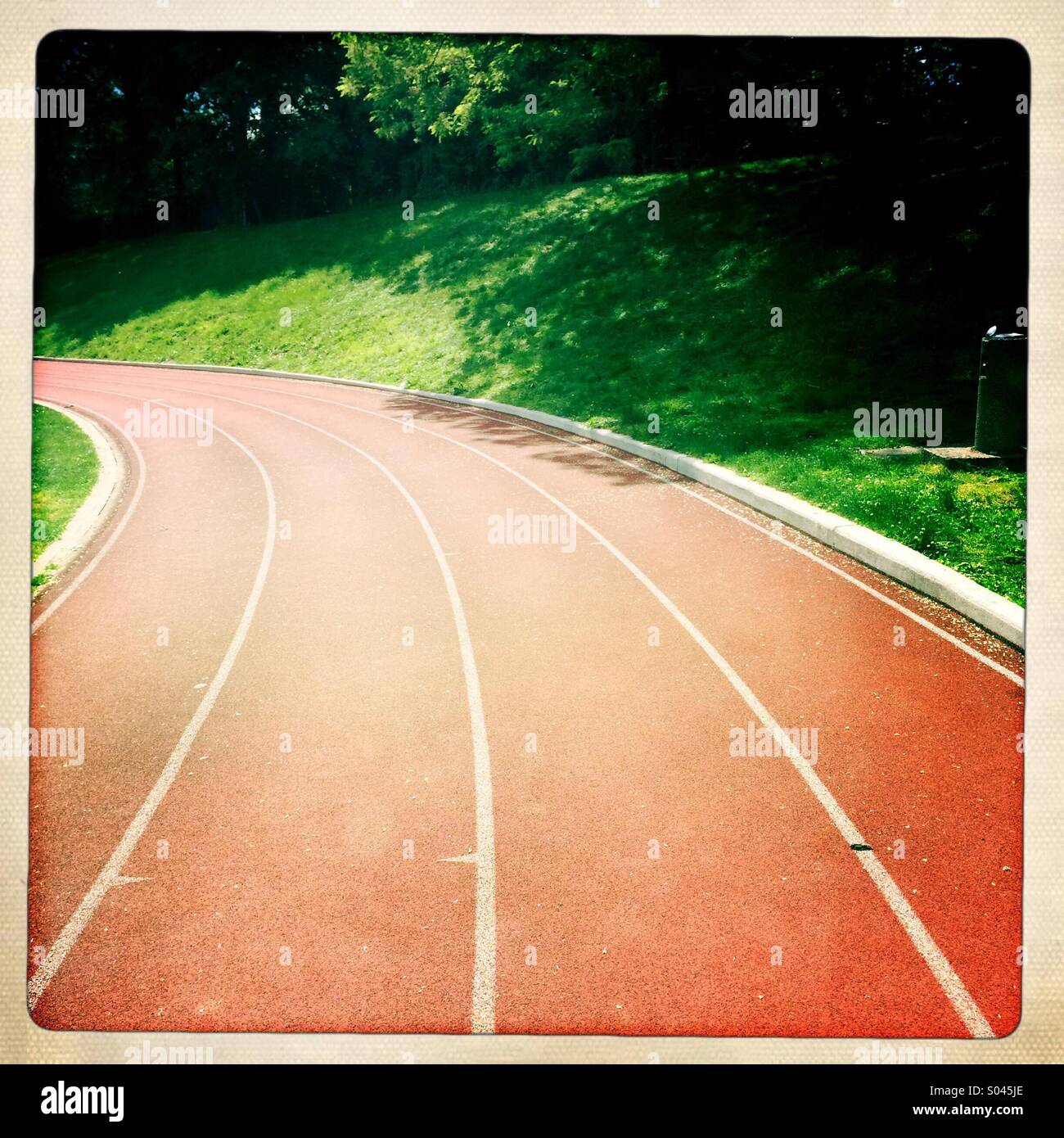 Running track lines hi-res stock photography and images - Alamy