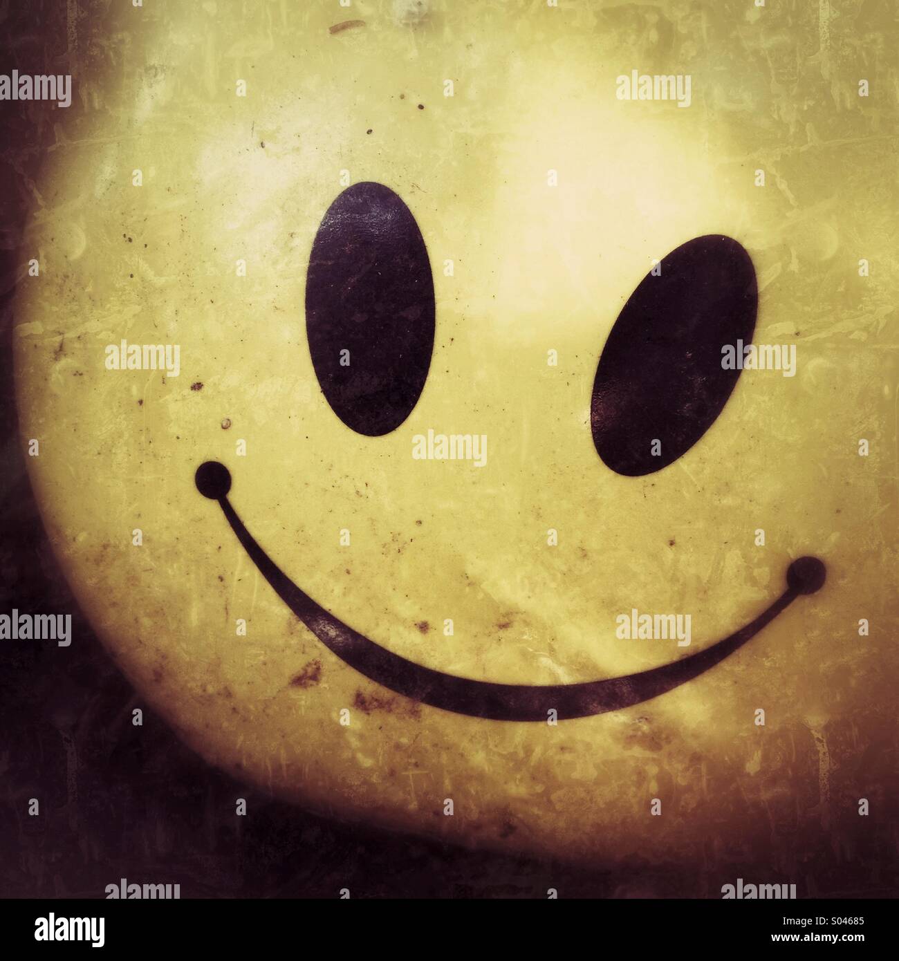 Happy smiley faces hi-res stock photography and images - Alamy