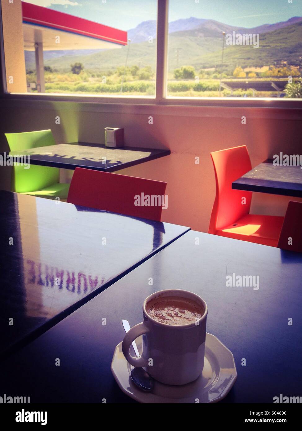 Break sunshine cafe hi-res stock photography and images - Alamy