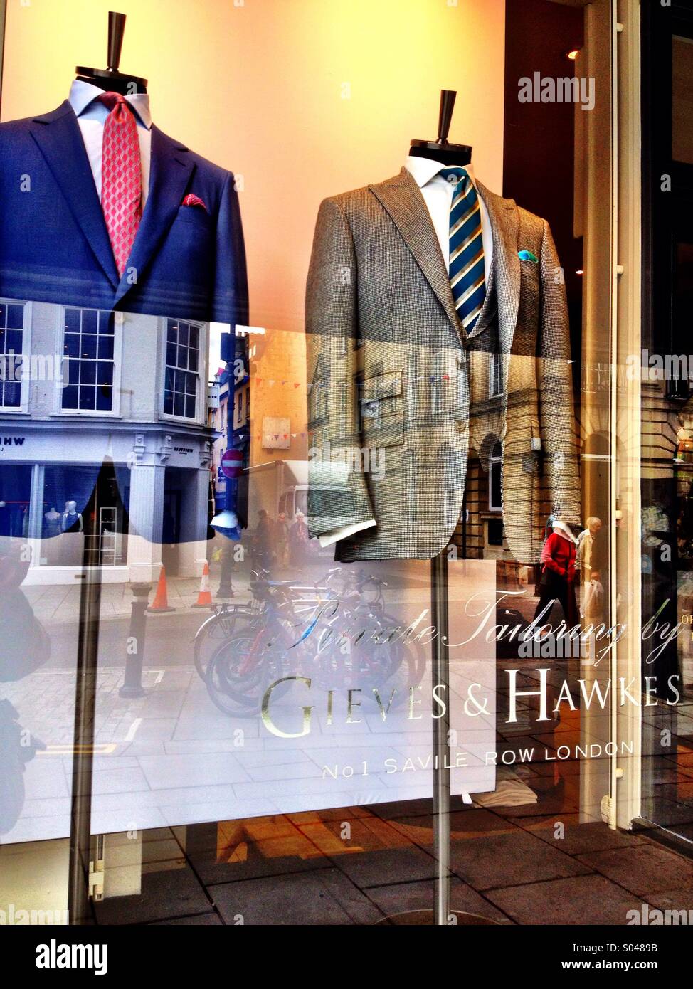 English suits hi-res stock photography and images - Alamy