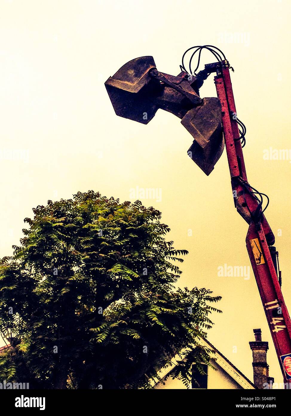 Mechanical grabber hi-res stock photography and images - Alamy