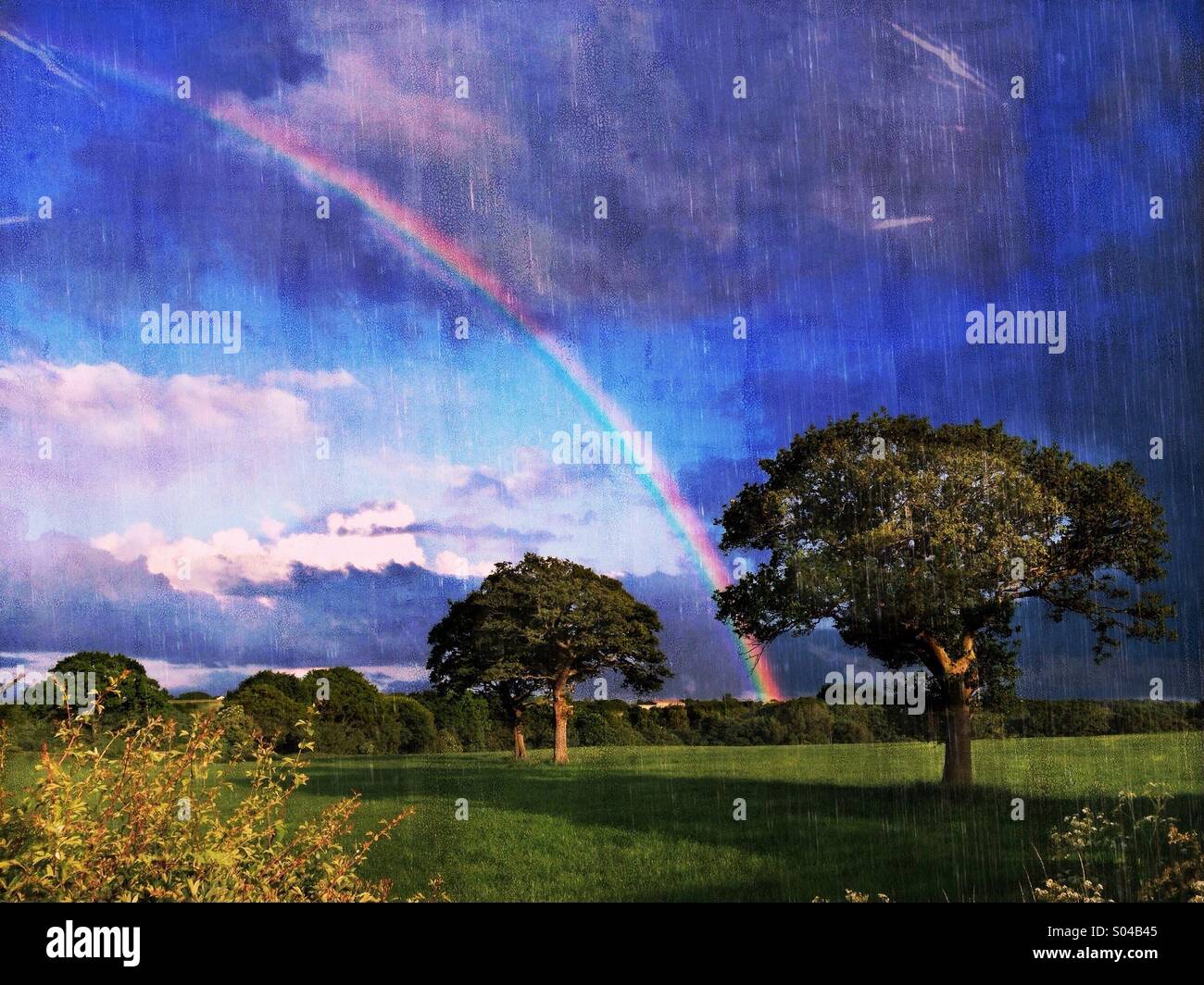 Drama sky rainbow hi-res stock photography and images - Alamy