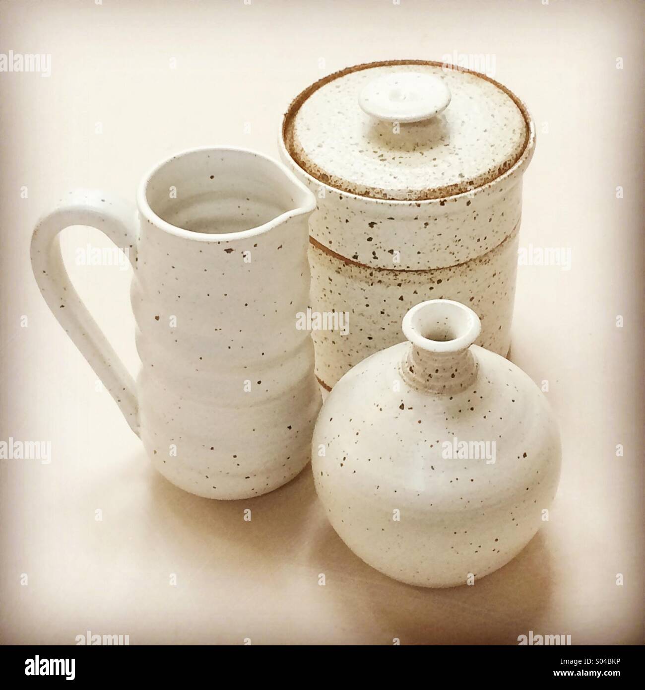 Hand made pottery hi-res stock photography and images - Alamy