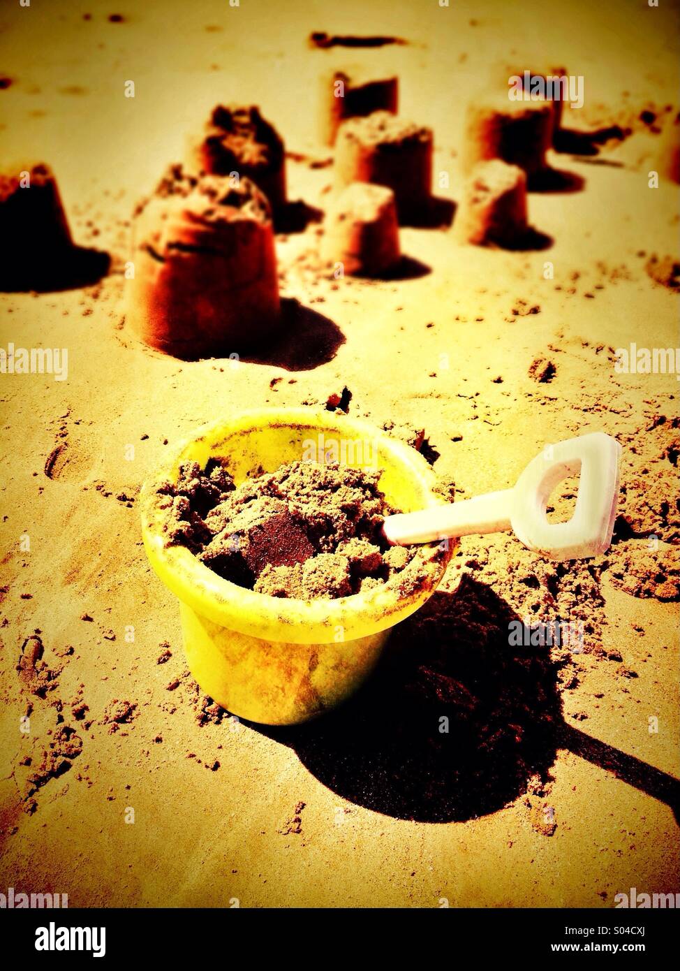Bucket spade sand castles hi-res stock photography and images - Alamy