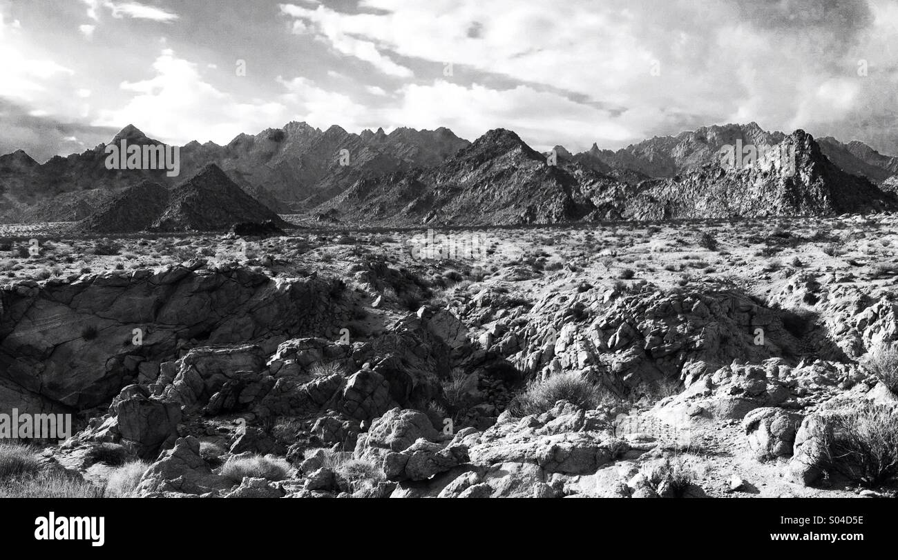 The remote Coxcomb Mountains of Joshua Tree National Park, in the ...