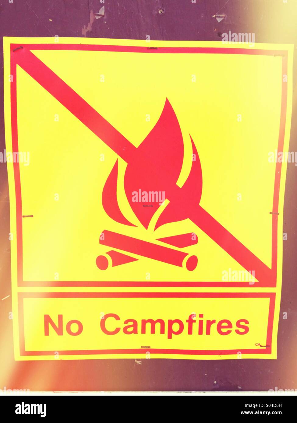 Campfires hi-res stock photography and images - Alamy