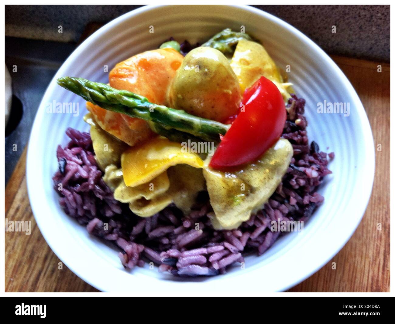 Purple rice hi-res stock photography and images - Alamy