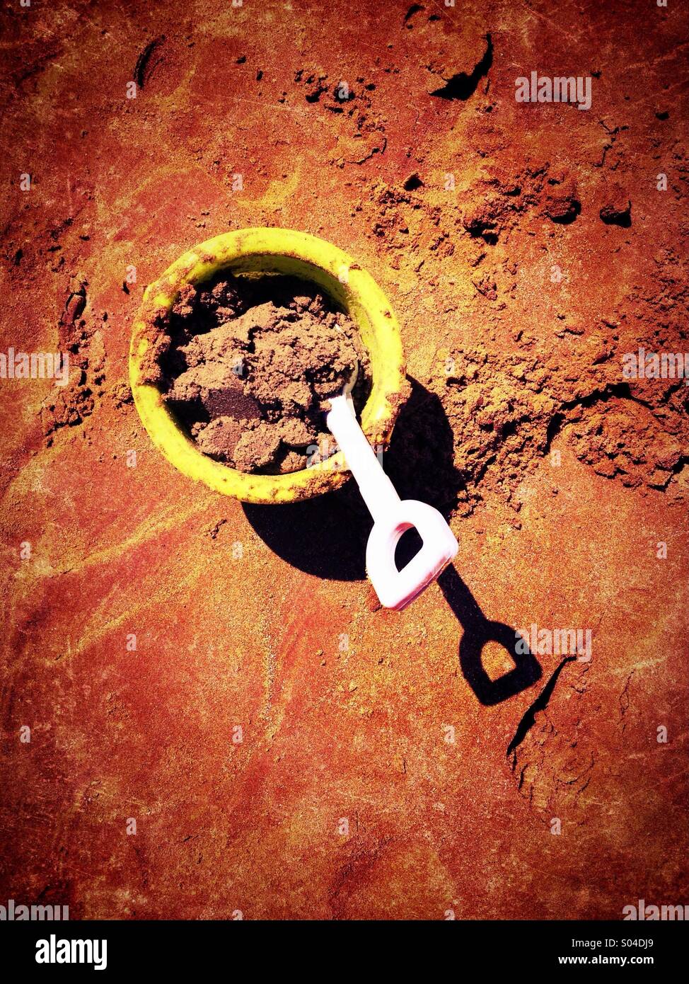 Sandy bucket hi-res stock photography and images - Alamy